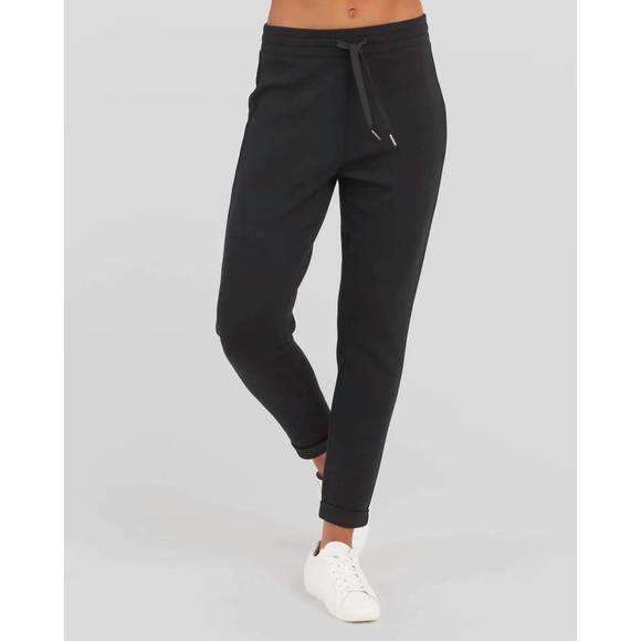 SPANX | Pants & Jumpsuits | New Spanx Air Essentials Tapered Pant In ...